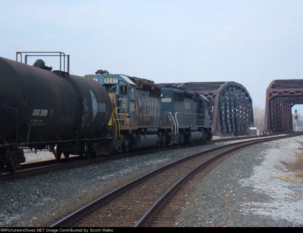 HLCX 6296 & CSX 8082